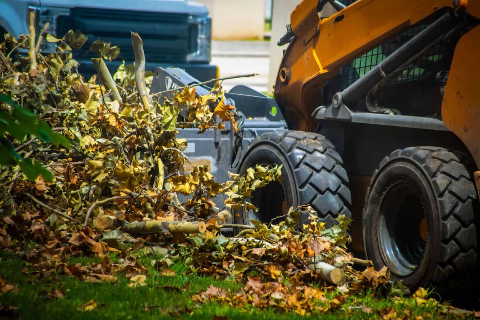 Operate Side by Side Utility Vehicles Course (AHCMOM216)